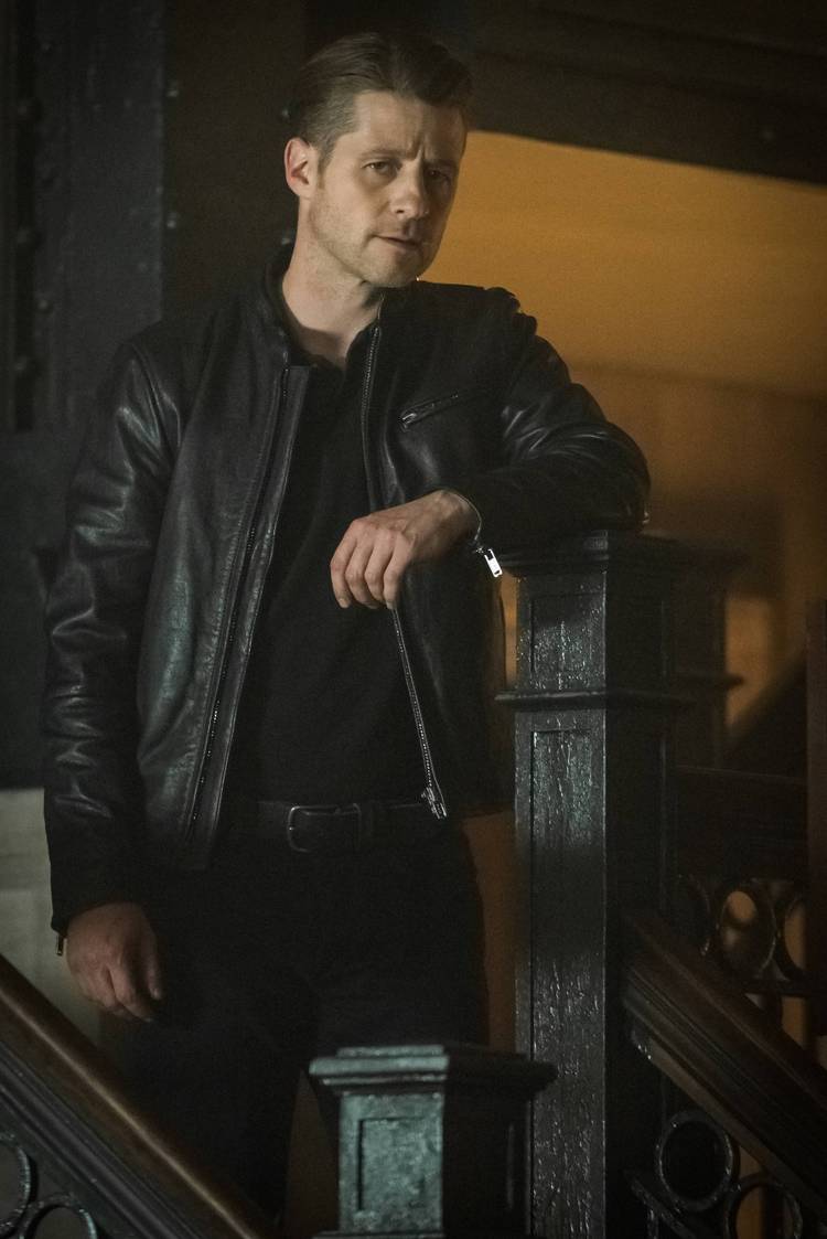 Gotham Recap: Jim Gordon Stalks A Mild City