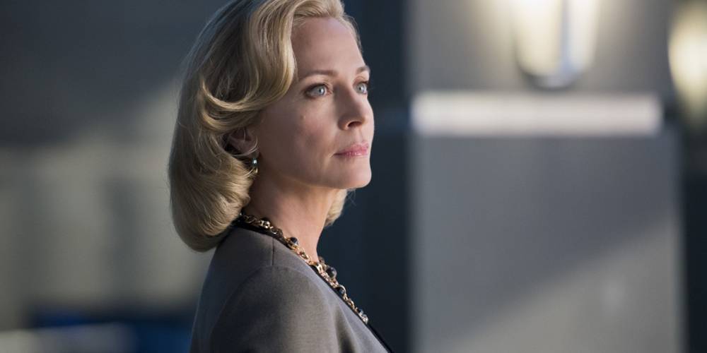 Moira Queen Returning For Arrow's 100th Episode