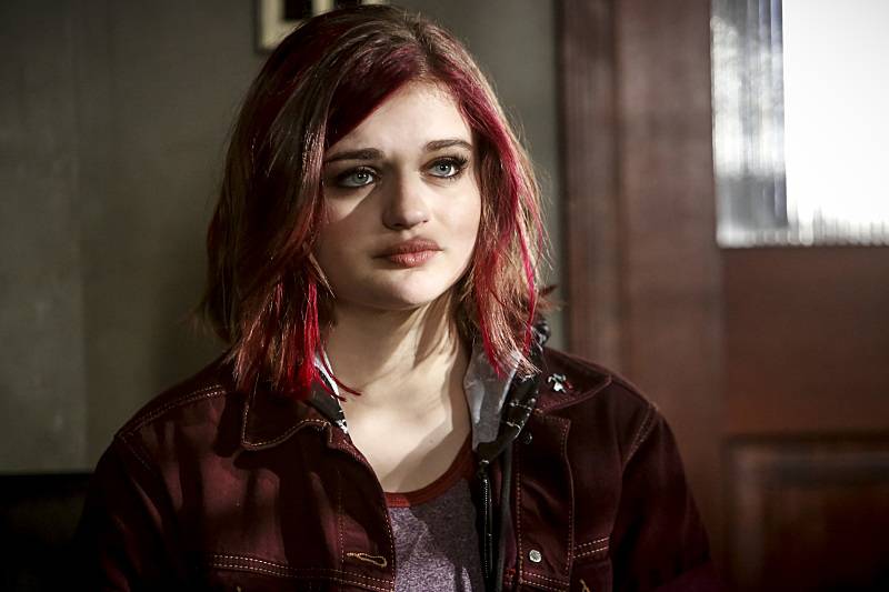 Flash Photos Debut Magenta, Signal Return of Jesse Quick