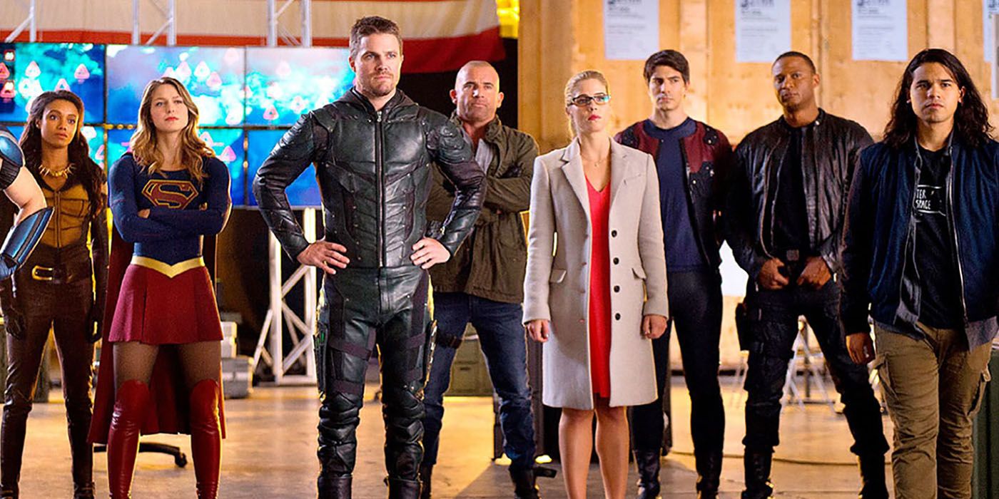 The Arrowverse's Heroes Welcome Supergirl in New Crossover Clip