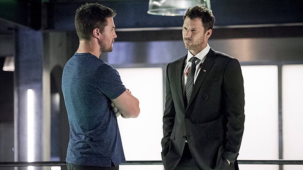 Arrow Adds A New Vigilante In Human Target Photos