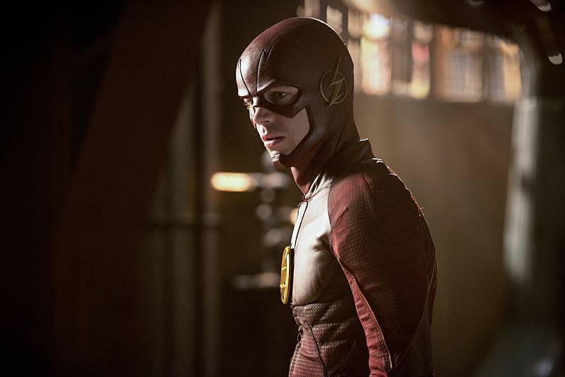 Kevin Smith, Killer Frost Featured In New Flash Pics