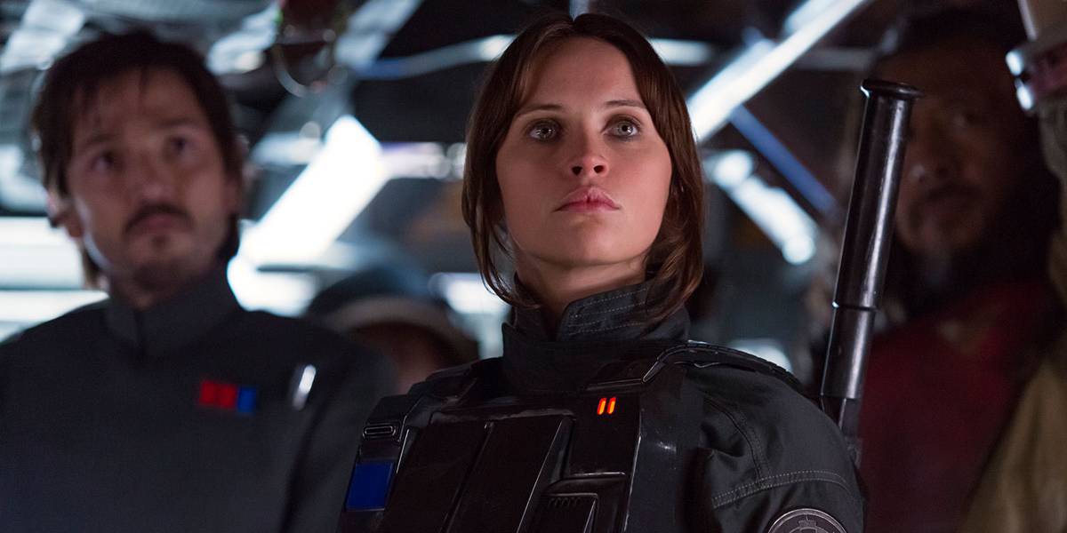 Rogue One's Felicity Jones to Host SNL