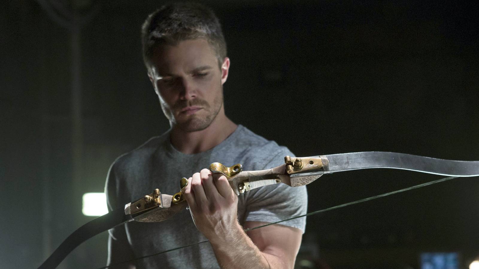 Arrow Will Pit Mayor Queen Against the Vigilante Green Arrow