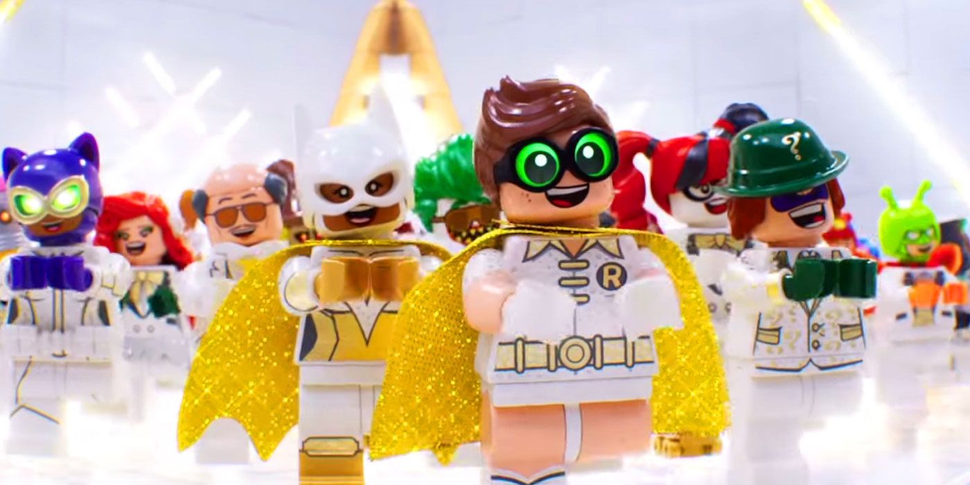 LEGO Batman Movie End Credit Video Proves Friends Are Family