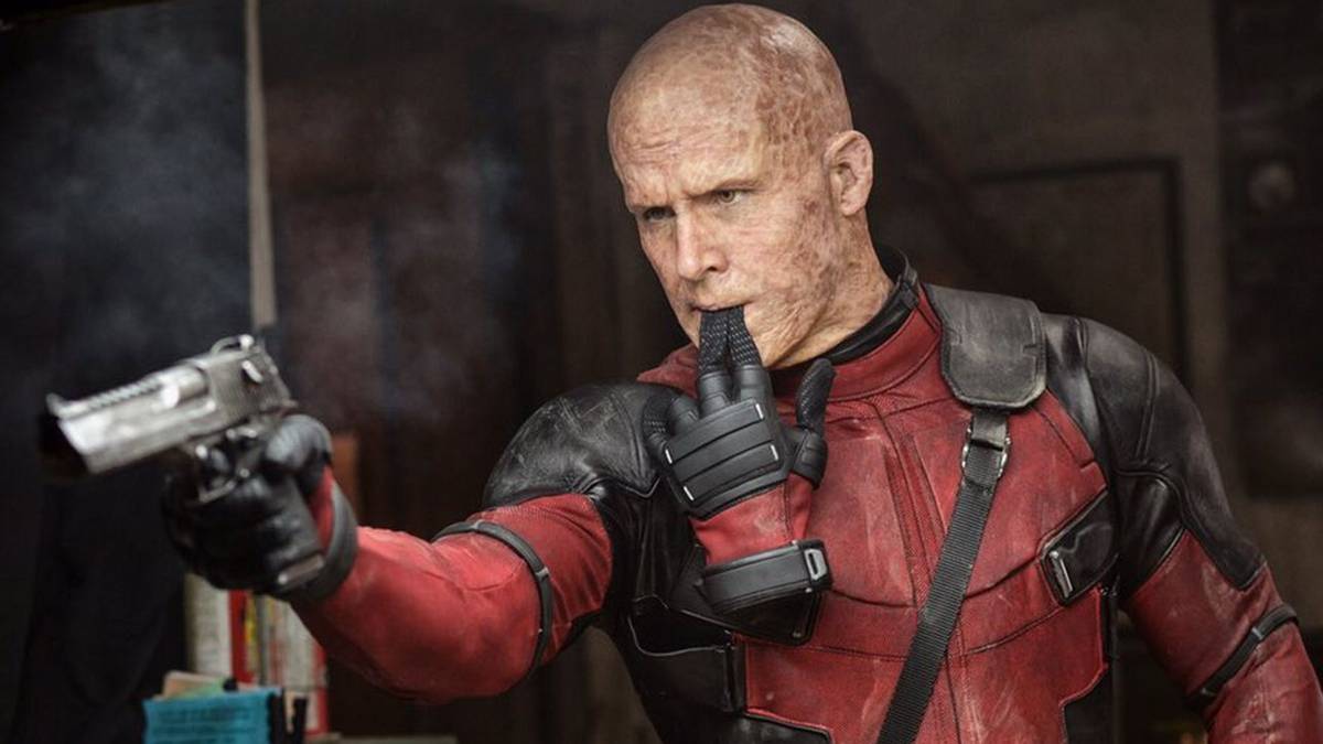 Deadpool 2 Set Photo Has Reynolds in Wade Makeup