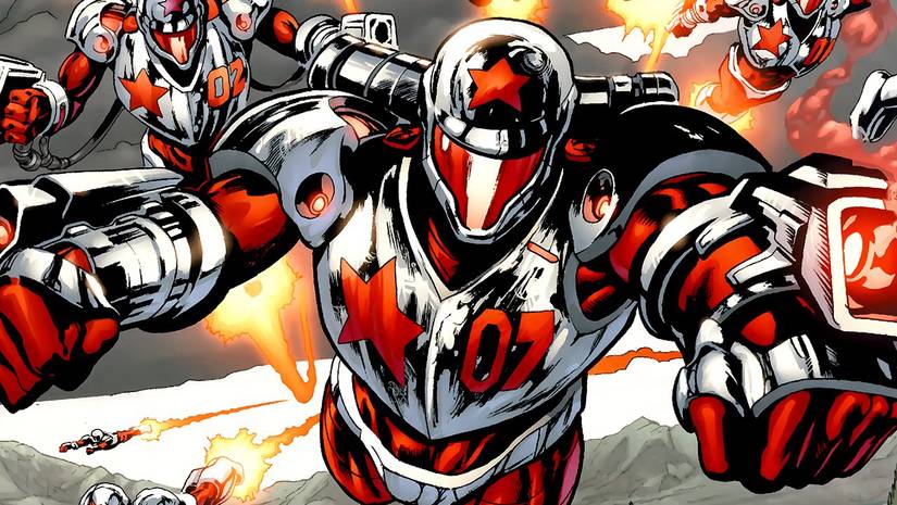 5 Weapons DC Ripped Off From Marvel (& 5 Marvel Took From DC)