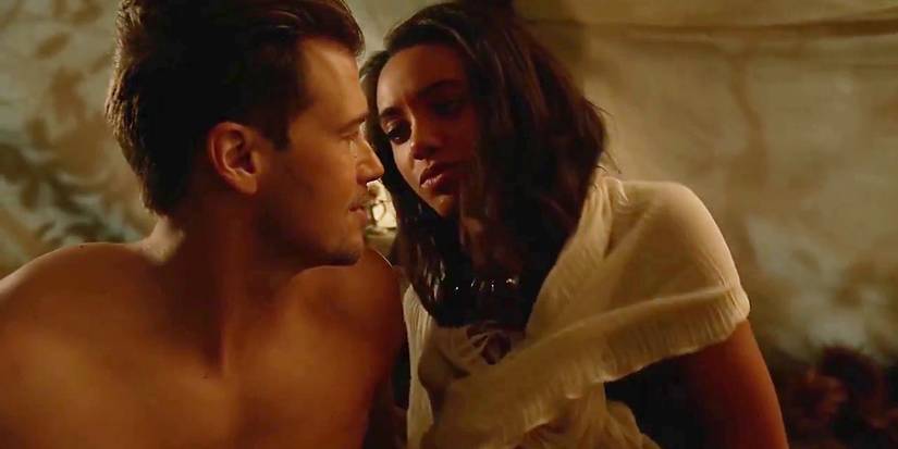 The 15 Steamiest Moments in the Arrowverse