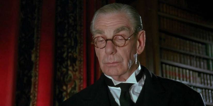 8 Best Live-Action Alfred Pennyworth Actors, Ranked
