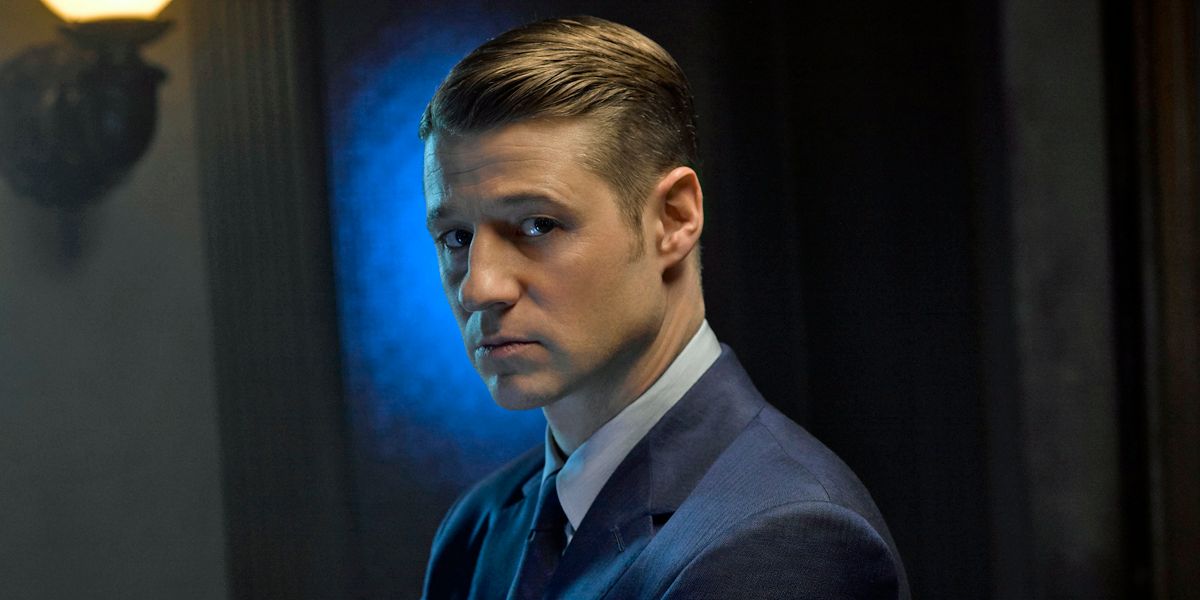 Gotham TV Star Argues Jim Gordon Was the First Batman | CBR