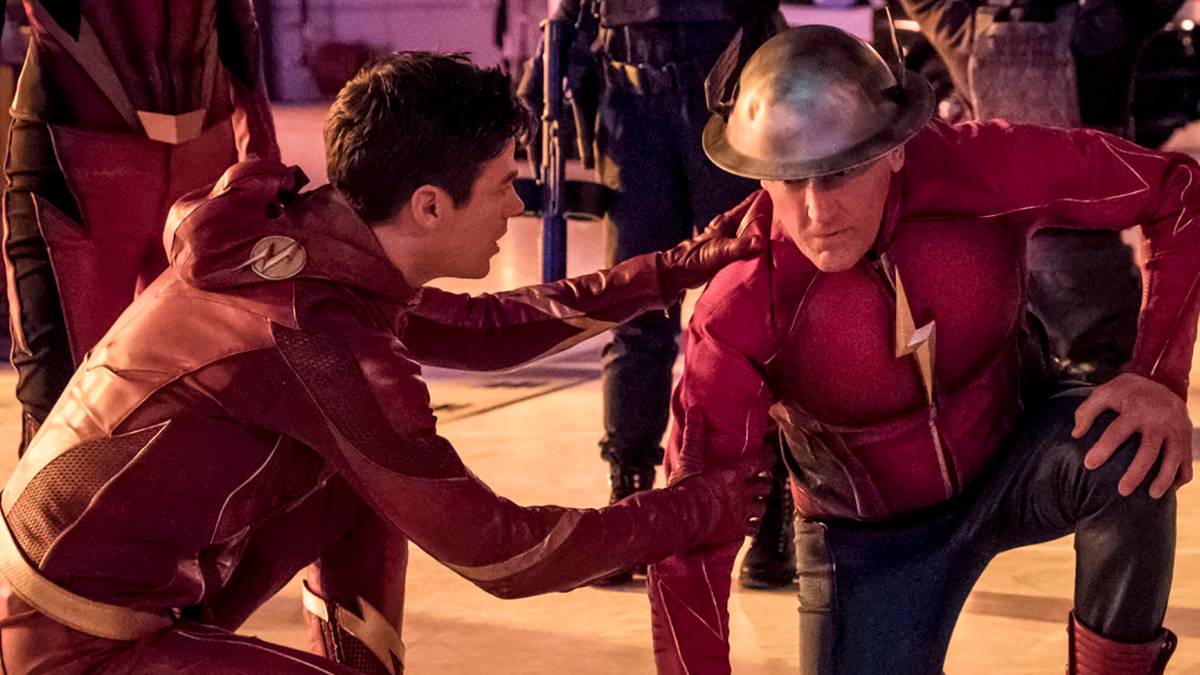 The Flash: Jay Garrick Mentions New Speedster