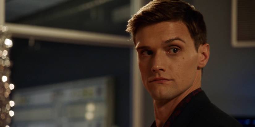 Arrowverse: 8 Actors Who Nailed Their Roles (& 7 Who Fell Short)