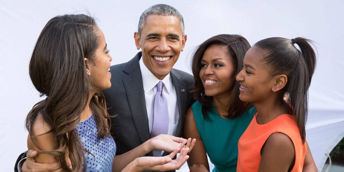 Barack & Michelle Obama Partner With Netflix to Produce Films & Series