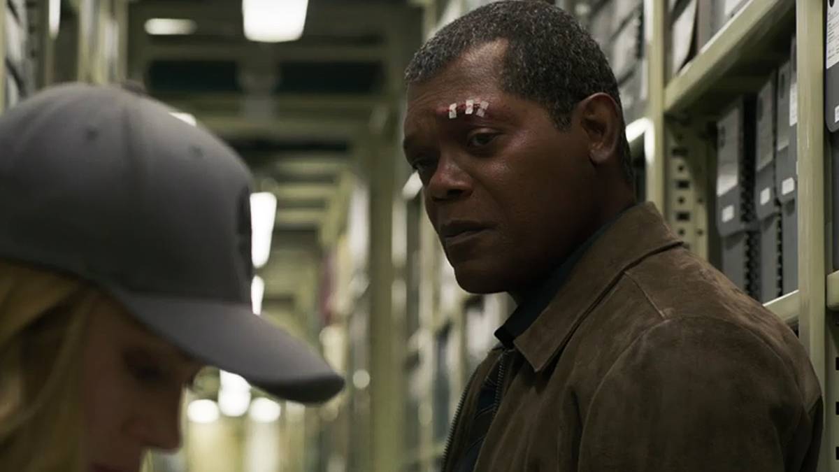 Captain Marvel Russian Trailer Reveals Infinity War Easter Egg