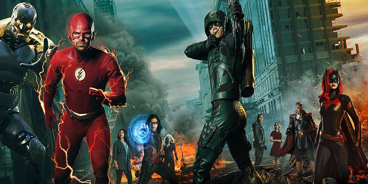 Elseworlds Will Reveal the Arrowverse's First Vigilante (It's Not Green ...