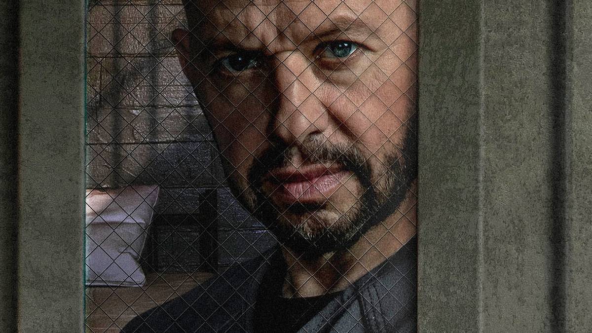 Supergirl: Luthor Family Reunites at the White House in S4 Finale Photos