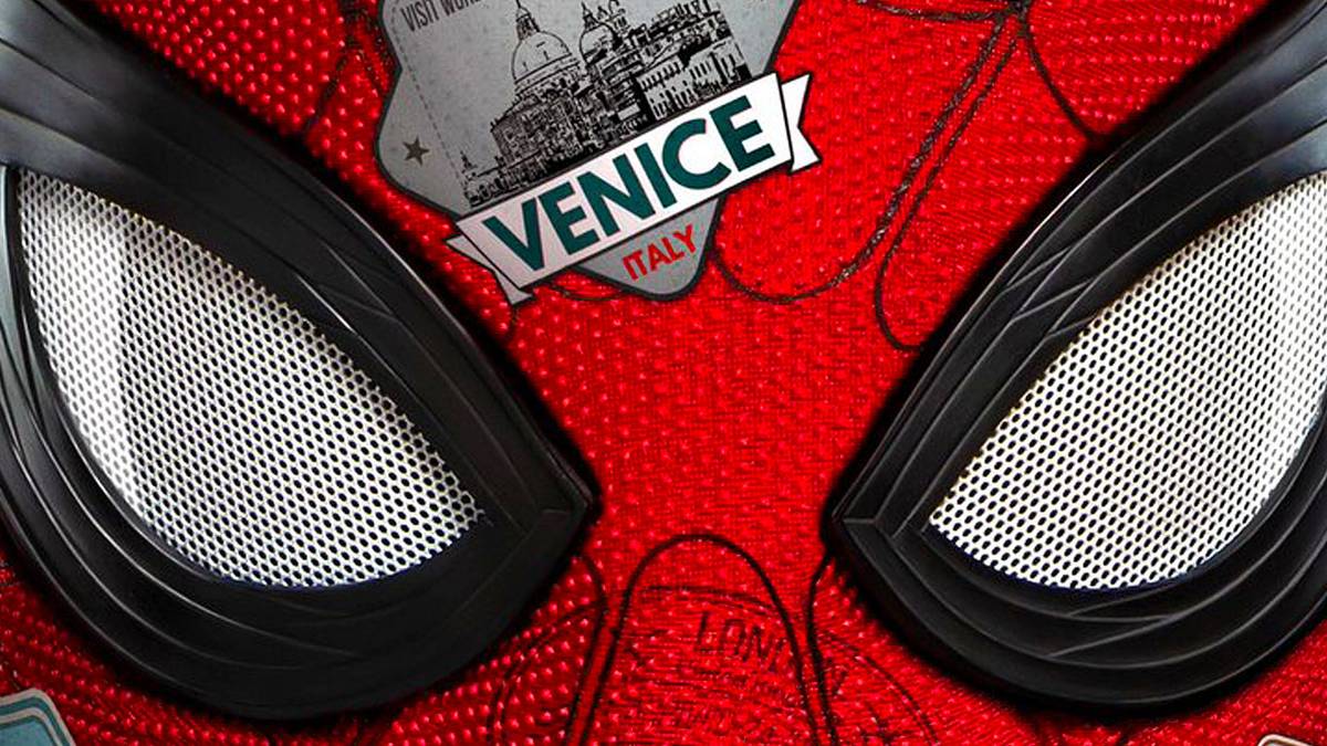 Spider-Man Cosplayer Creates Mask with Moving Eyes