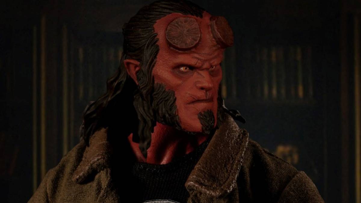 Hellboy PREVIEWS Exclusive Right Hand of Doom & One:12 Figure Pack a Punch