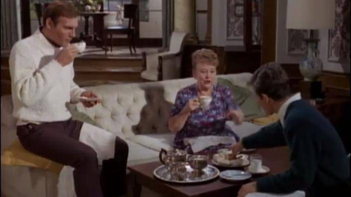 Batman: How Aunt Harriet Adapted to Her TV Series Portrayal