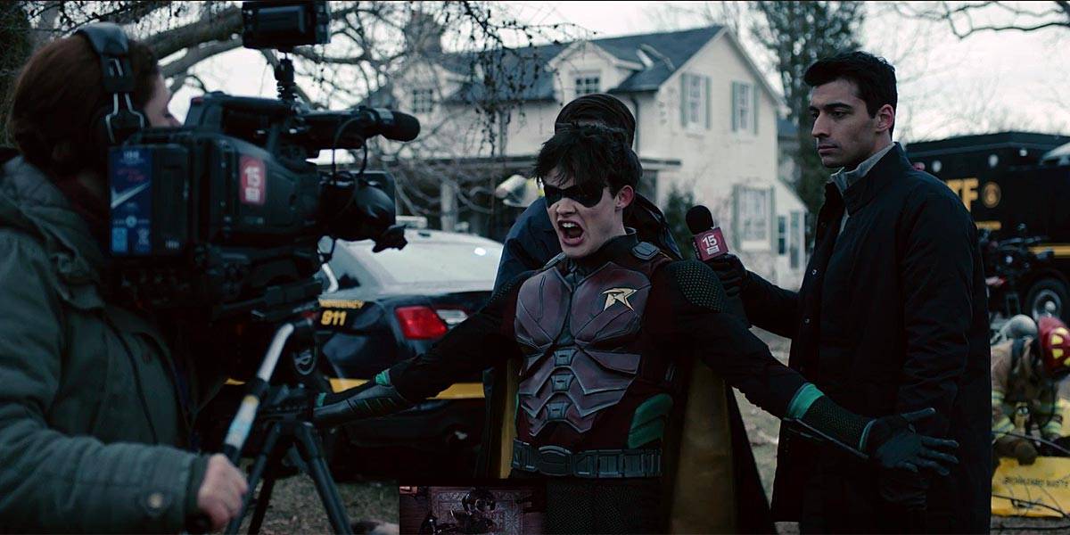 Titans: Curran Walters Celebrates Season 3 with BTS Robin Photo