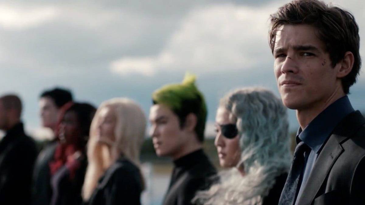 Titans Season 1 Finale Photo Includes Comics-Accurate Costumes