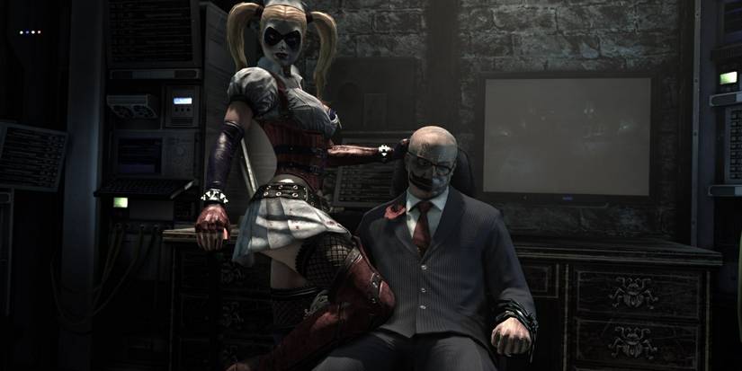 Harley Quinn's Bat: 10 Of Her Favorite Weapons