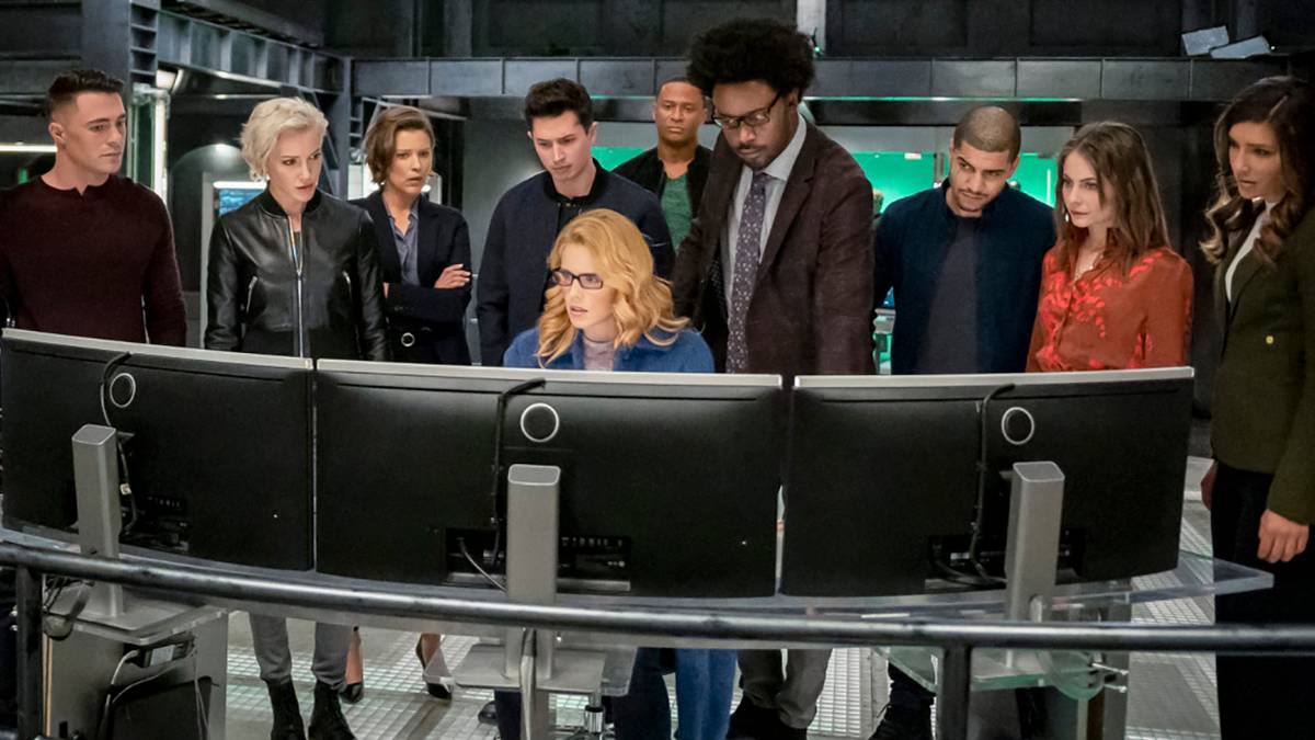 Arrow Series Finale Photos Reveal Return of Felicity, Moira, Mia & More