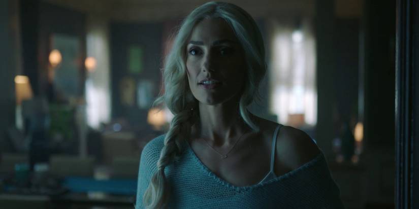 DC Comics: Don Hall Vs Dawn Granger: Who Made The Better Dove?