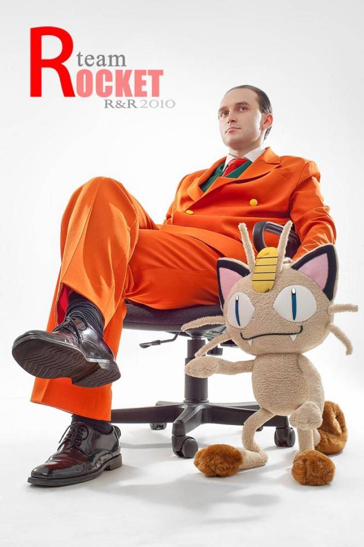 Pokémon Red & Blue Gym Leader Cosplay That Look Just Like The Games