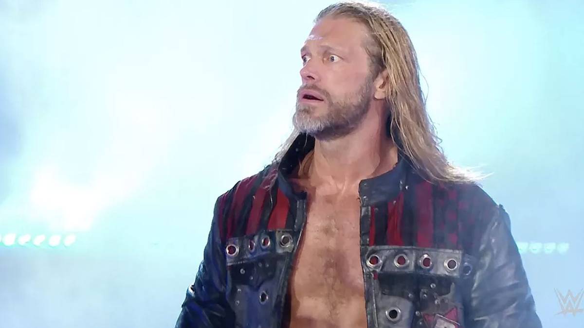 WWE Royal Rumble Fan Footage Captures More of Edge's Return