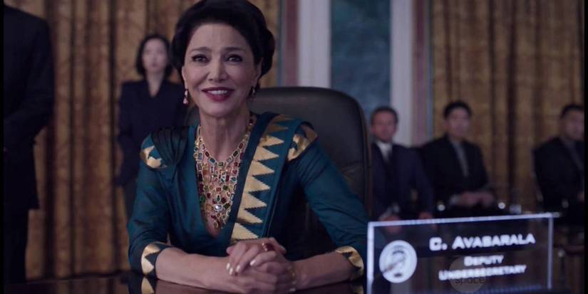 The Expanse: 10 Avasarala Outfits That Prove We Are Not Worthy
