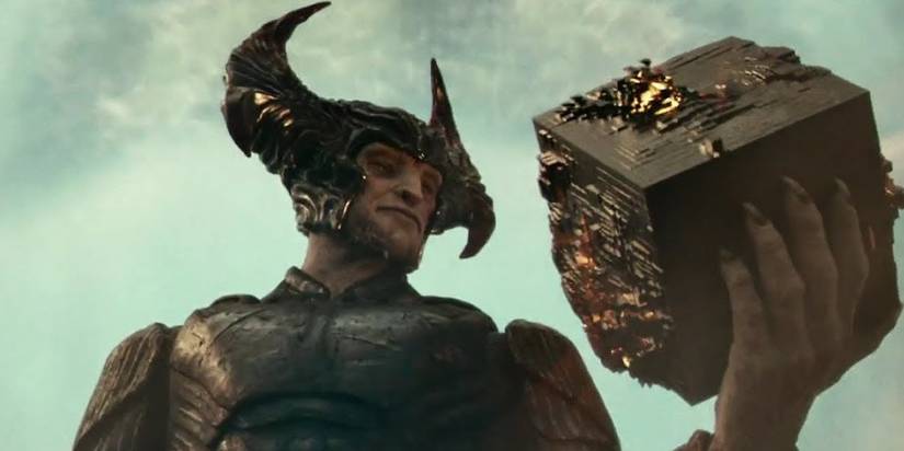 Justice League: 10 Ways The Snyder Cut Saved Steppenwolf