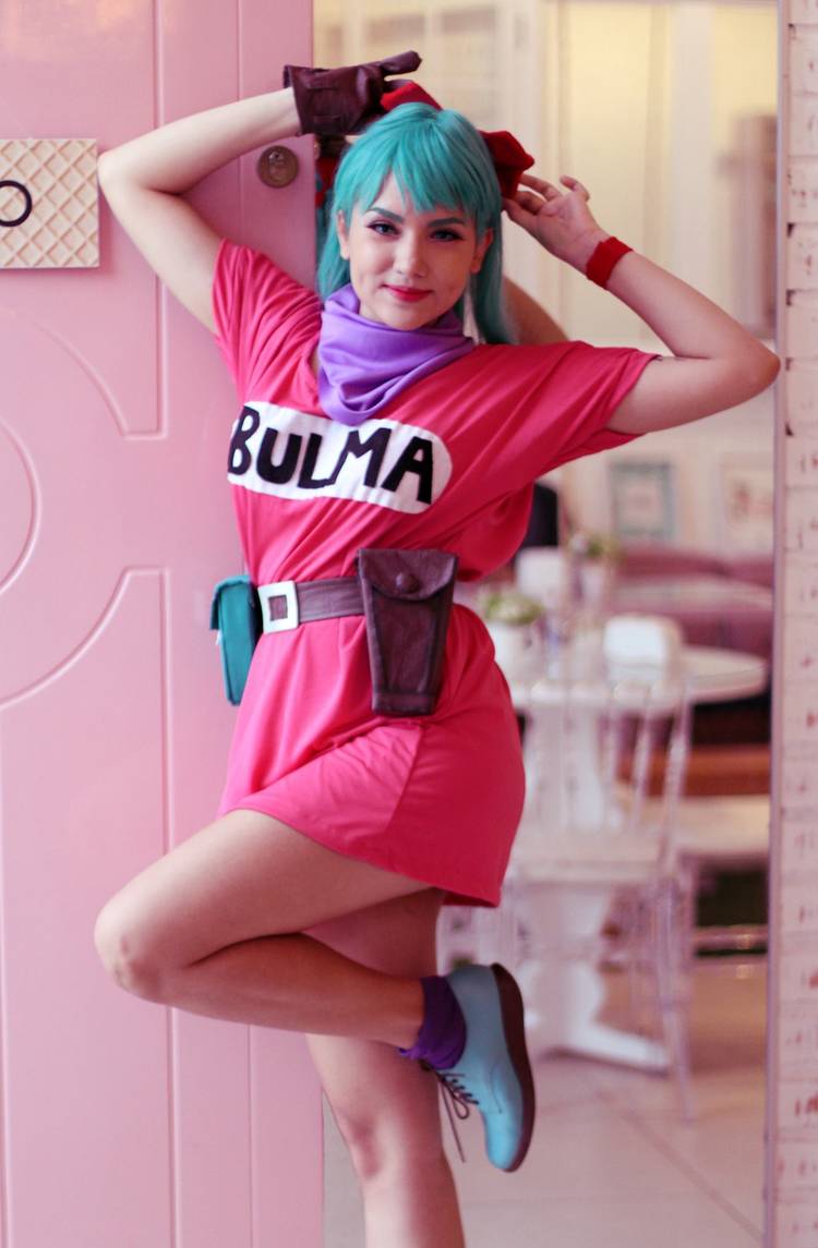 10 Awesome Bulma Cosplay From The Original Dragon Ball