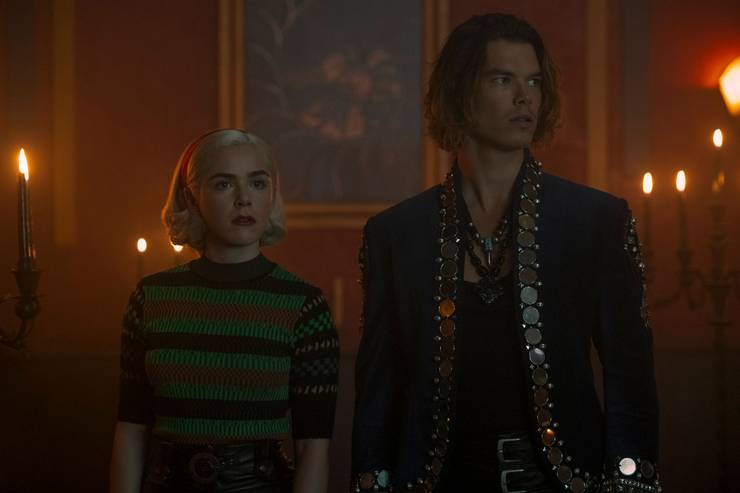 Netflix libera imagens oficiais de 'O Mundo Sombrio de Sabrina: Parte 4' - O Vício