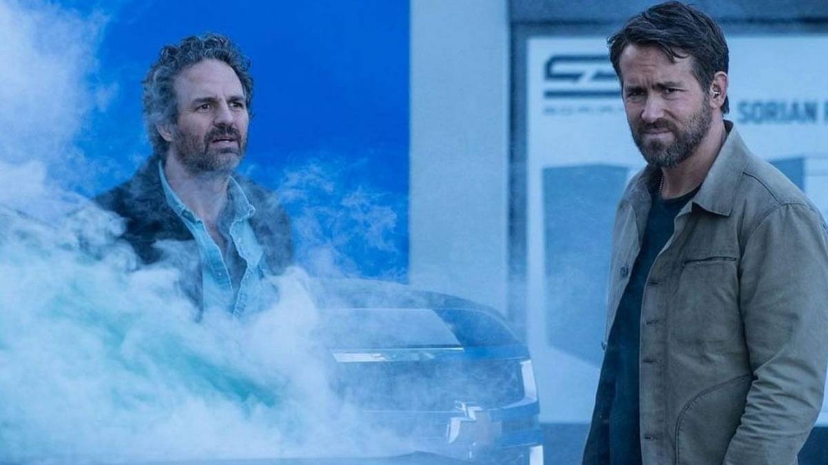 Ryan Reynolds Shares Set Photos From The Adam Project