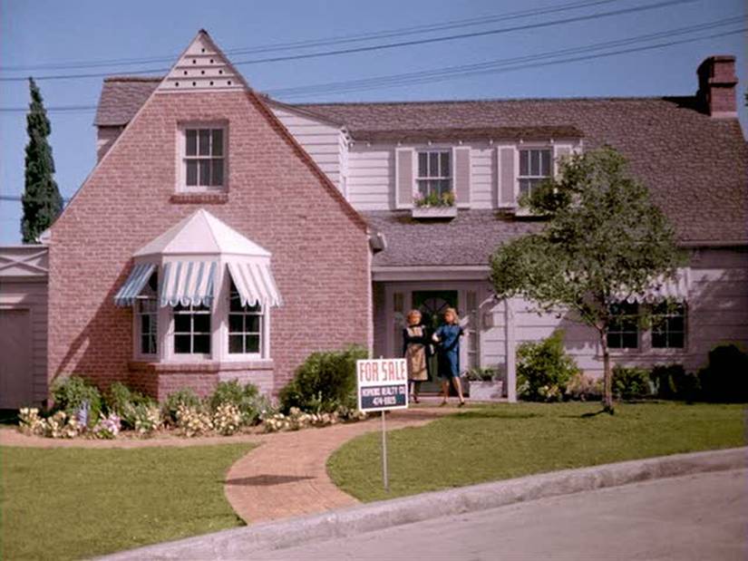 WandaVision: Agnes' Home Is the Bewitched TV House