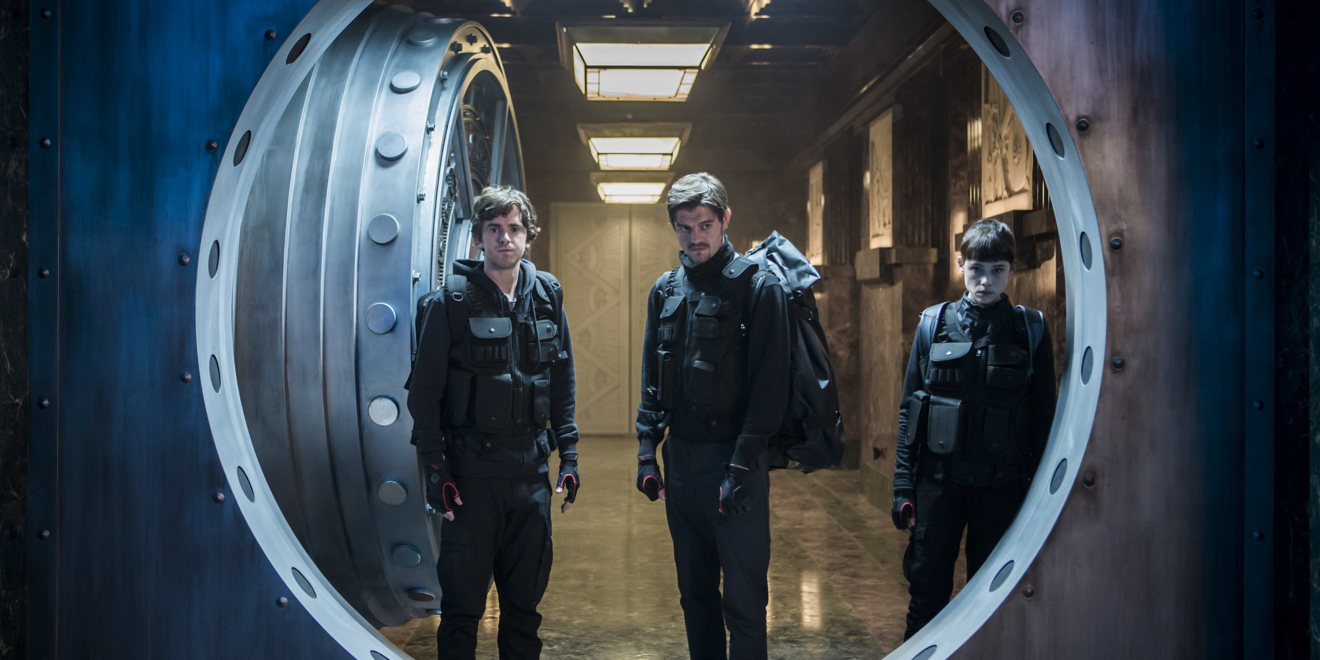 REVIEW: The Vault Is a Cliche-Filled Heist Thriller | CBR