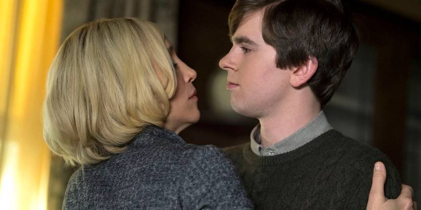 norma bates kiss norman