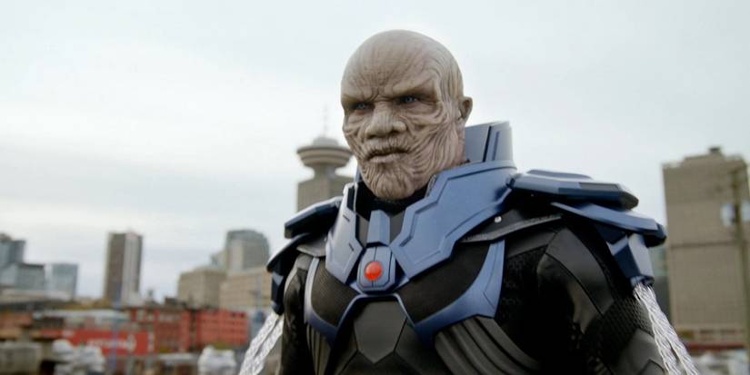 Arrowverse: 10 Characters Weaker Than Their Comic Versions