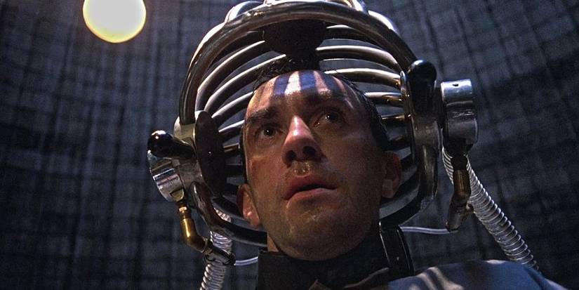 10 Sci-Fi Movies That Are Borderline Horror