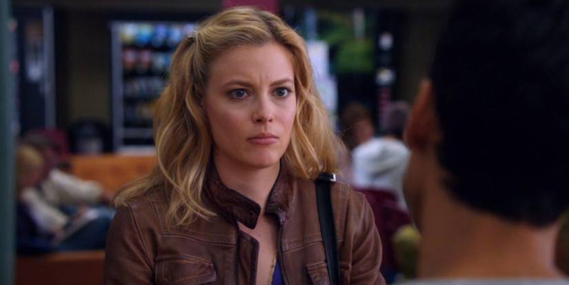 10 Most Poorly Written Female Characters In Sitcoms