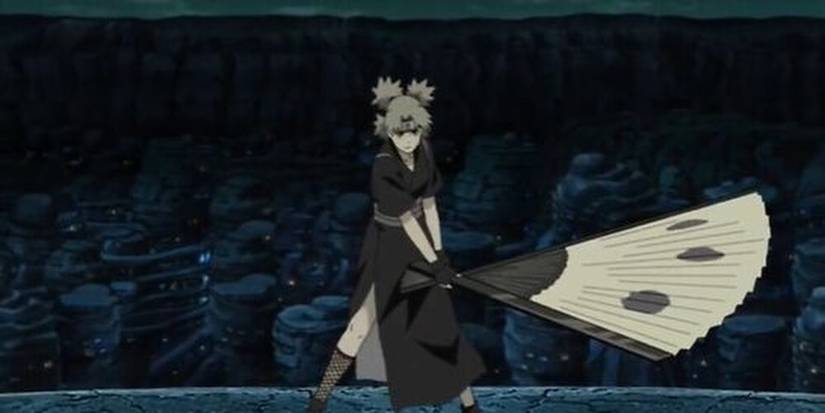 10 Fantasy Anime Weapons That Prioritize Style Over Practicality