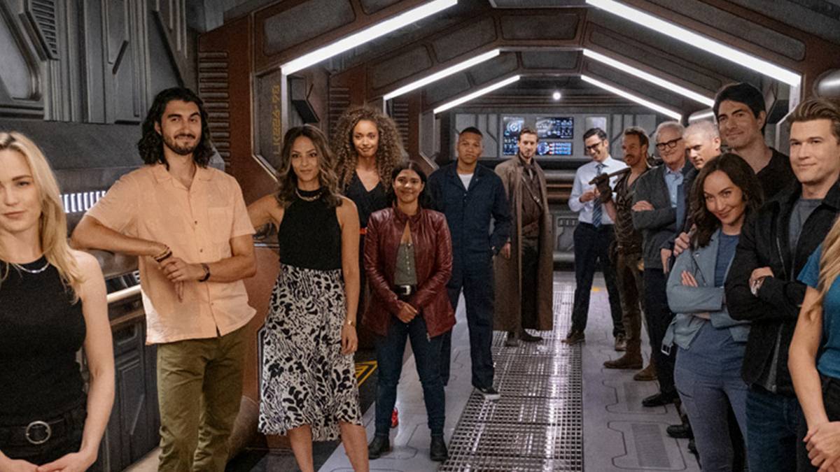 Legends of Tomorrow Episode 100 Reveals a 'Lost' Moment from Season 1