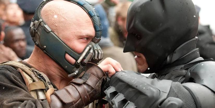 The Dark Knight Rises: Bane's Mask Helps Him Fight Without Venom