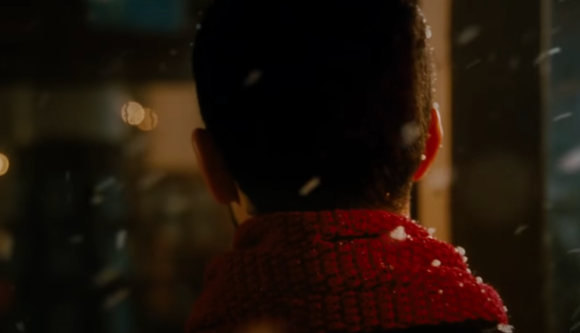 All Too Well: What's the Story Behind the Red Scarf in Taylor Swift's ...