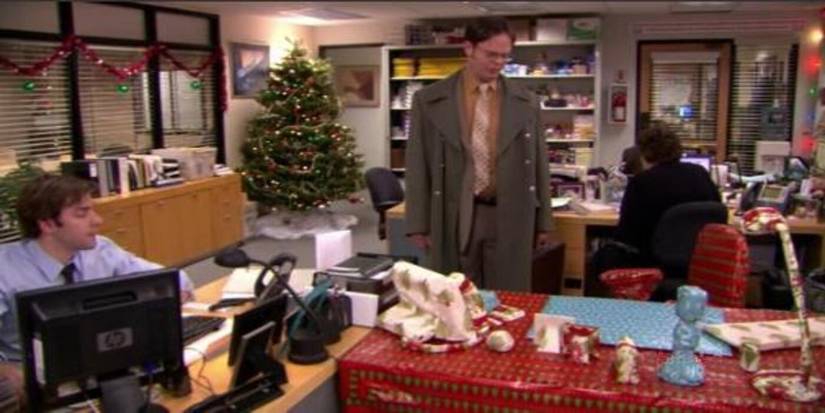 The Office: 10 Best Pranks Jim Played On Dwight