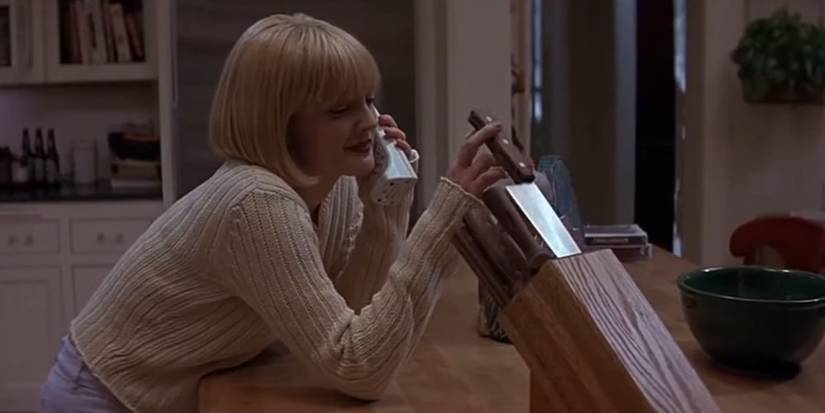 The Most Chilling Ghostface Phone Calls In The Scream Franchise