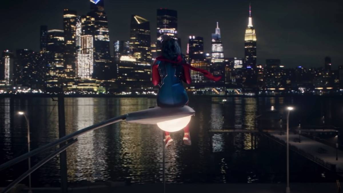 Fans Absolutely Love Ms. Marvel's First Poster - Here's the Comic Art ...