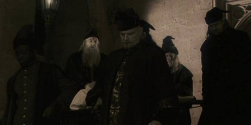 Fantastic Beasts 3: Dumbledore Isn't Hogwarts' Headmaster Yet