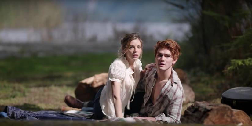 10 Worst Love Triangles In Teen Soap Operas